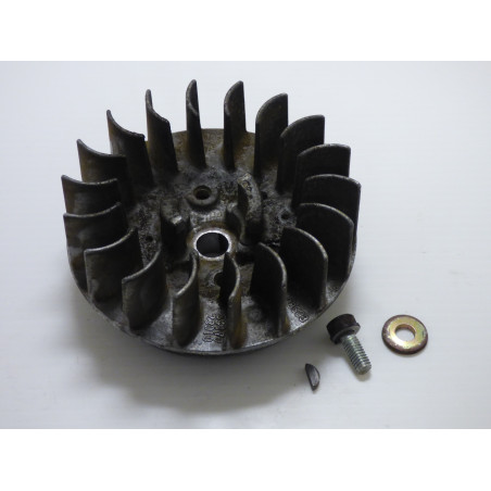 VOLANT MAGNETIQUE DOLMAR MS 4200 E (2)