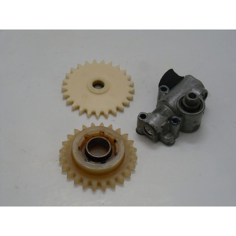 POMPE A HUILE STIHL 056 AV SUPER (1)