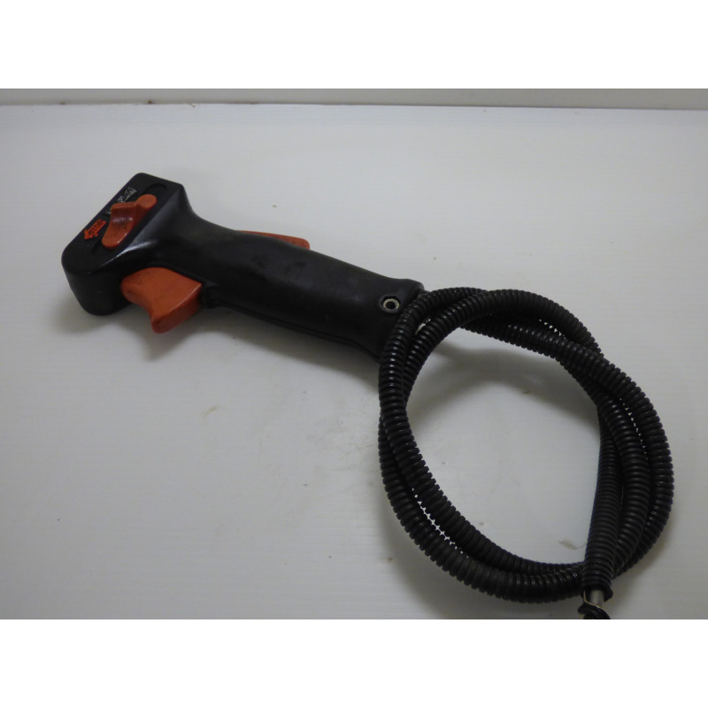 DEBROUSSAILLEUSE STIHL FS 106