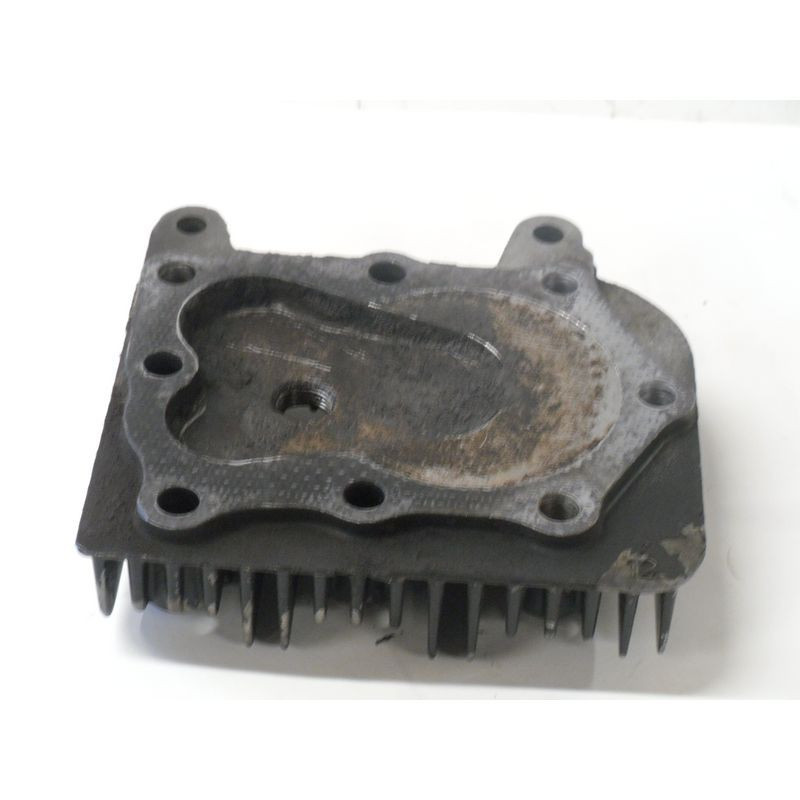 CULASSE MOTEUR B&S 4 HP (1)