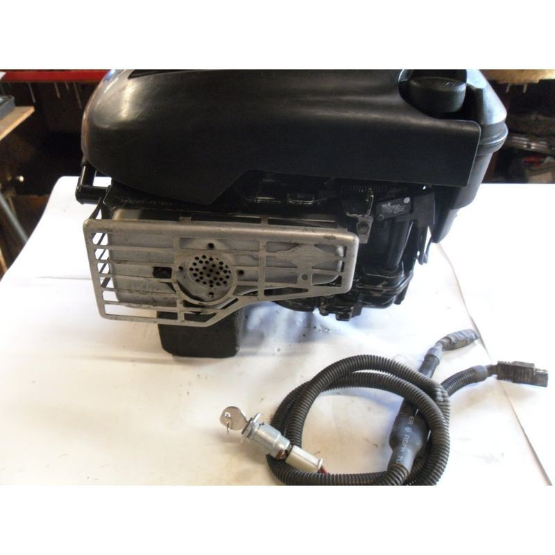 MOTEUR BRIGGS & STRATTON SERIES 675 READYSTART (1) B&S SERIES 675 ...