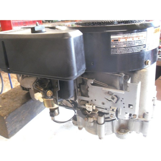MOTEUR BRIGGS & STRATTON 14,5 HP I/C OHV (1) MOTEUR B&S 14,5 HP I/C (1)