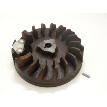 VOLANT MAGNETIQUE MOTEUR TECUMSEH GEO 195 (2)