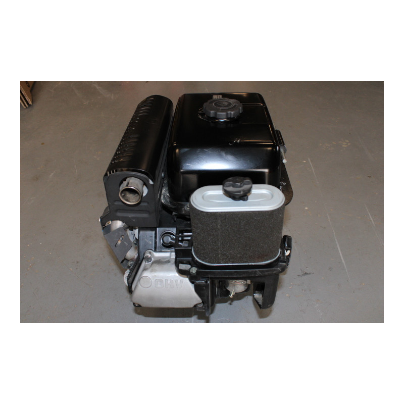 MOTEUR KOHLER COMMAND PRO 10 (1) MONTAGE BRIDE STAUB