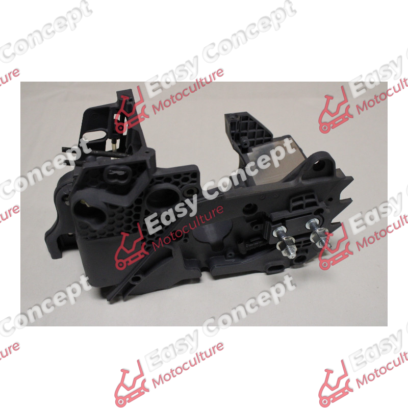 CARTER MOTEUR + RESERVOIR TRONCONNEUSE OLEO-MAC GSH 400