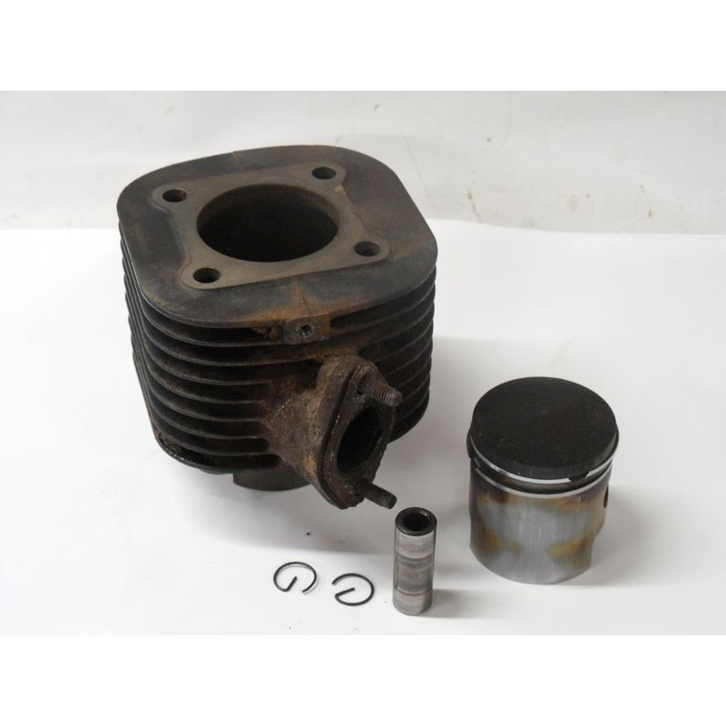 CYLINDRE-PISTON MOTEUR ISEKI KT 350 2 TEMPS (1)