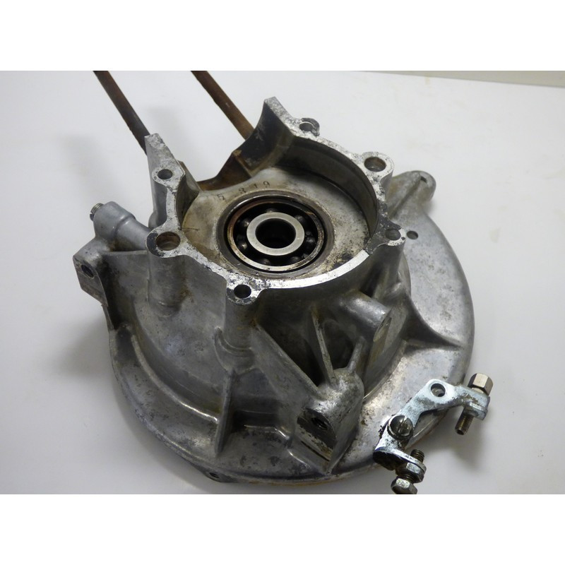 CARTER MOTEUR (coté volant) MOTEUR ISEKI KT 350 2 TEMPS (2)