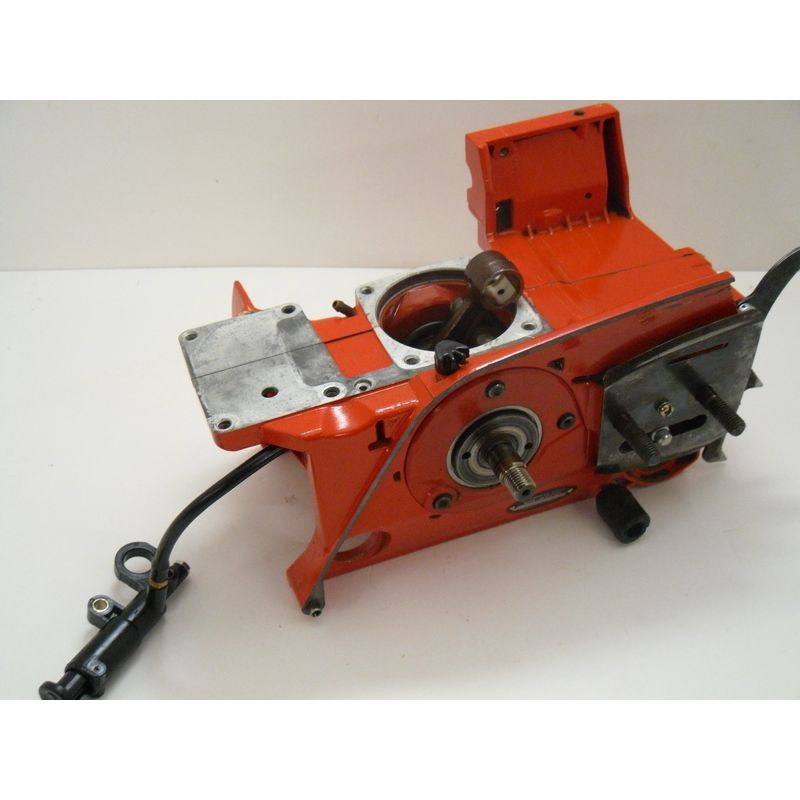 BAS MOTEUR , POMPE A HUILE ECHO CS-6700 (2)