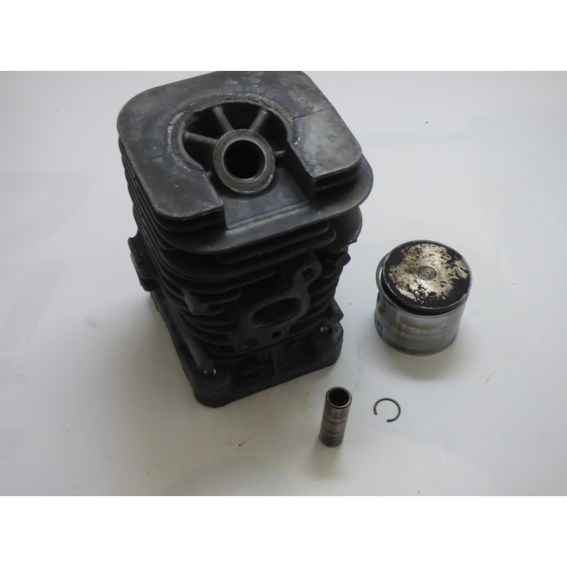 CYLINDRE-PISTON MAC-CULLOCH MAC 335 (2)